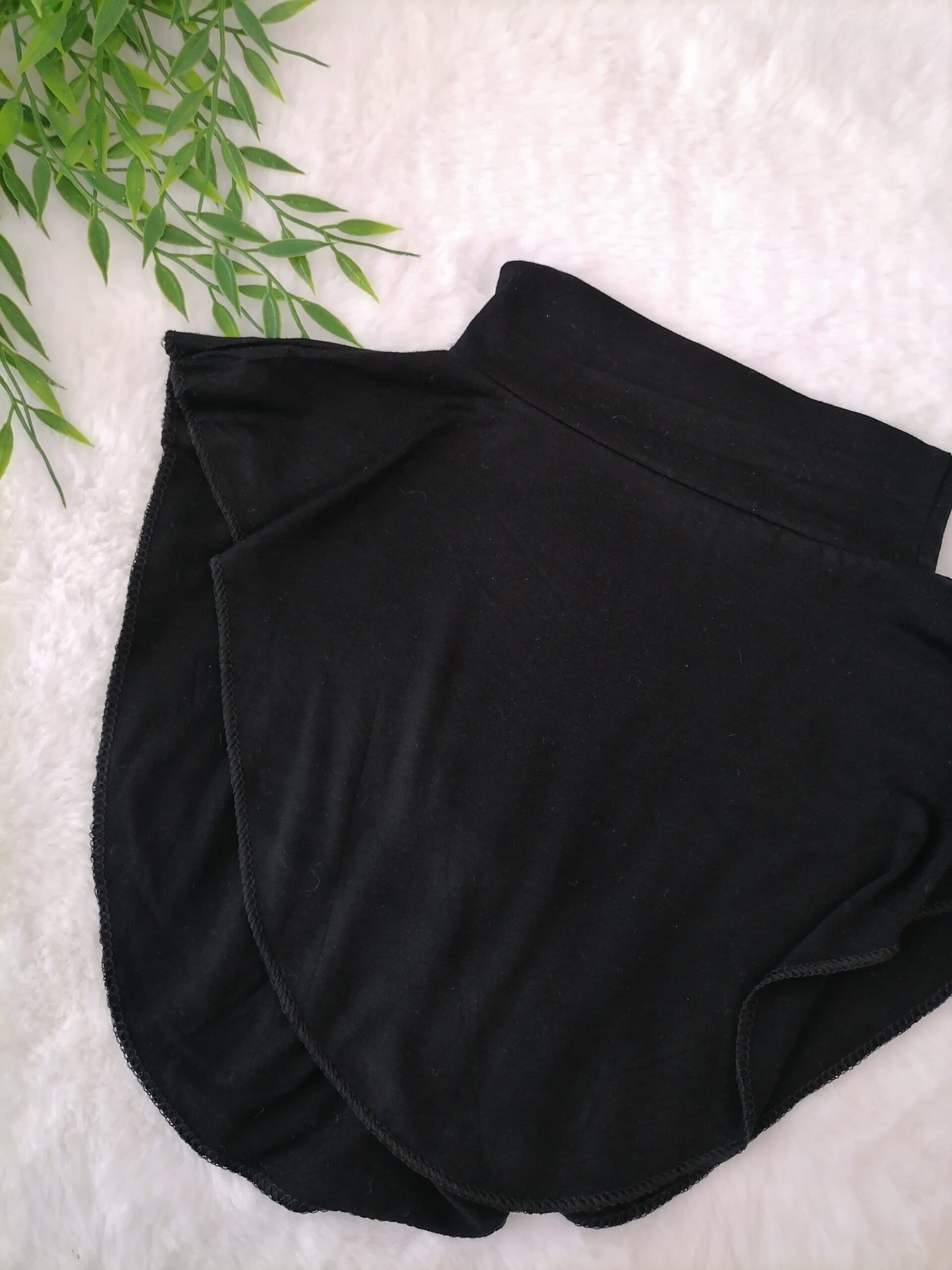 Neck Cover – Black – Practical Gifts